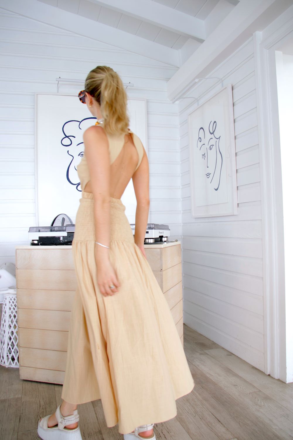 Daily Look: Lunch in Saint Barth's – Elaina Darden